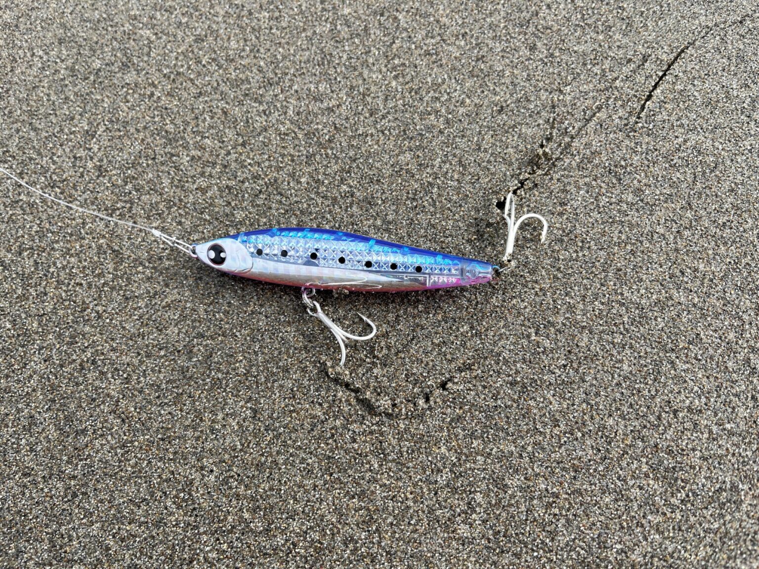 【シーバス定番】ダイワ「スイッチヒッター」のインプレ。昼夜両用の強力シンペン！ - LURE LABO（ルアらぼ）