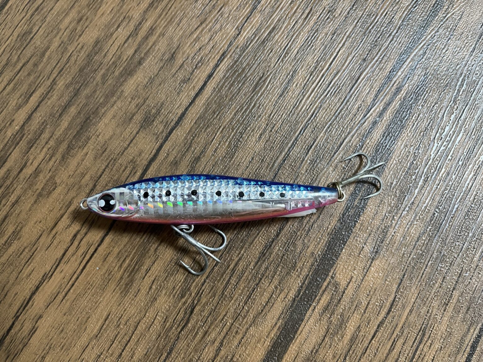 【シーバス定番】ダイワ「スイッチヒッター」のインプレ。昼夜両用の強力シンペン！ - LURE LABO（ルアらぼ）